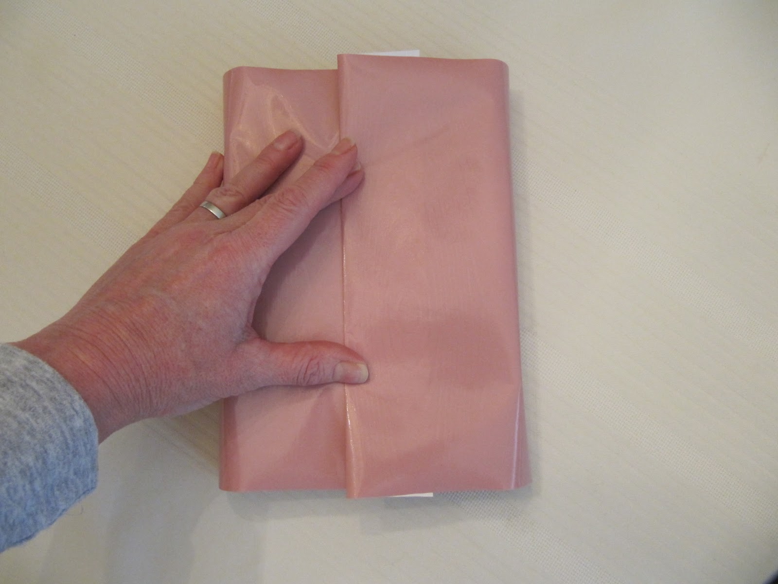 The Crafty Elf: The Art of Gift Wrapping