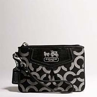 Co@che@ven: Coach Wristlets And Purses