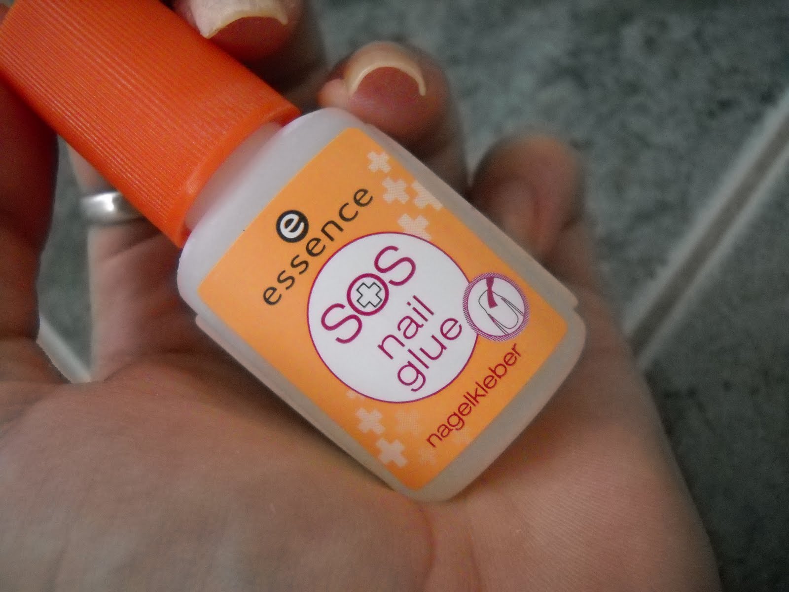 Miezziej's beauty polish blog: Essence SOS Nail Repair Pads