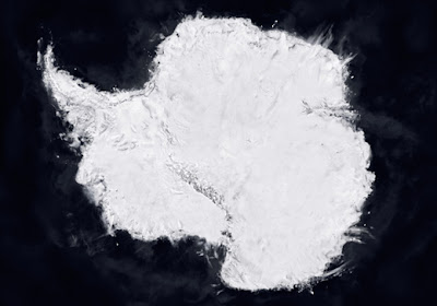 Under Constructed: Andreas Gursky