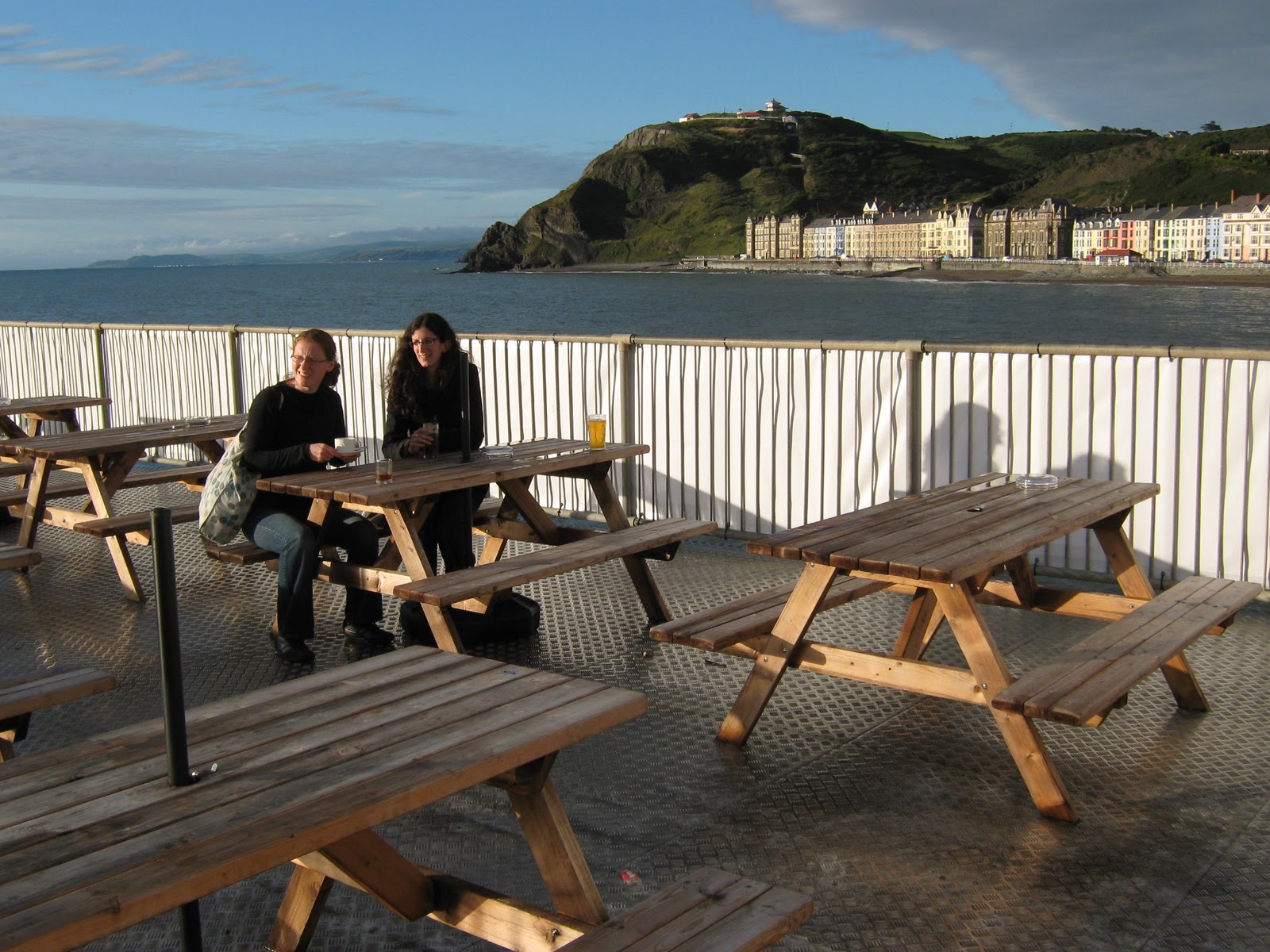 Aberystwyth Pubs Guide: Aberystwyth - Private clubs and other bars