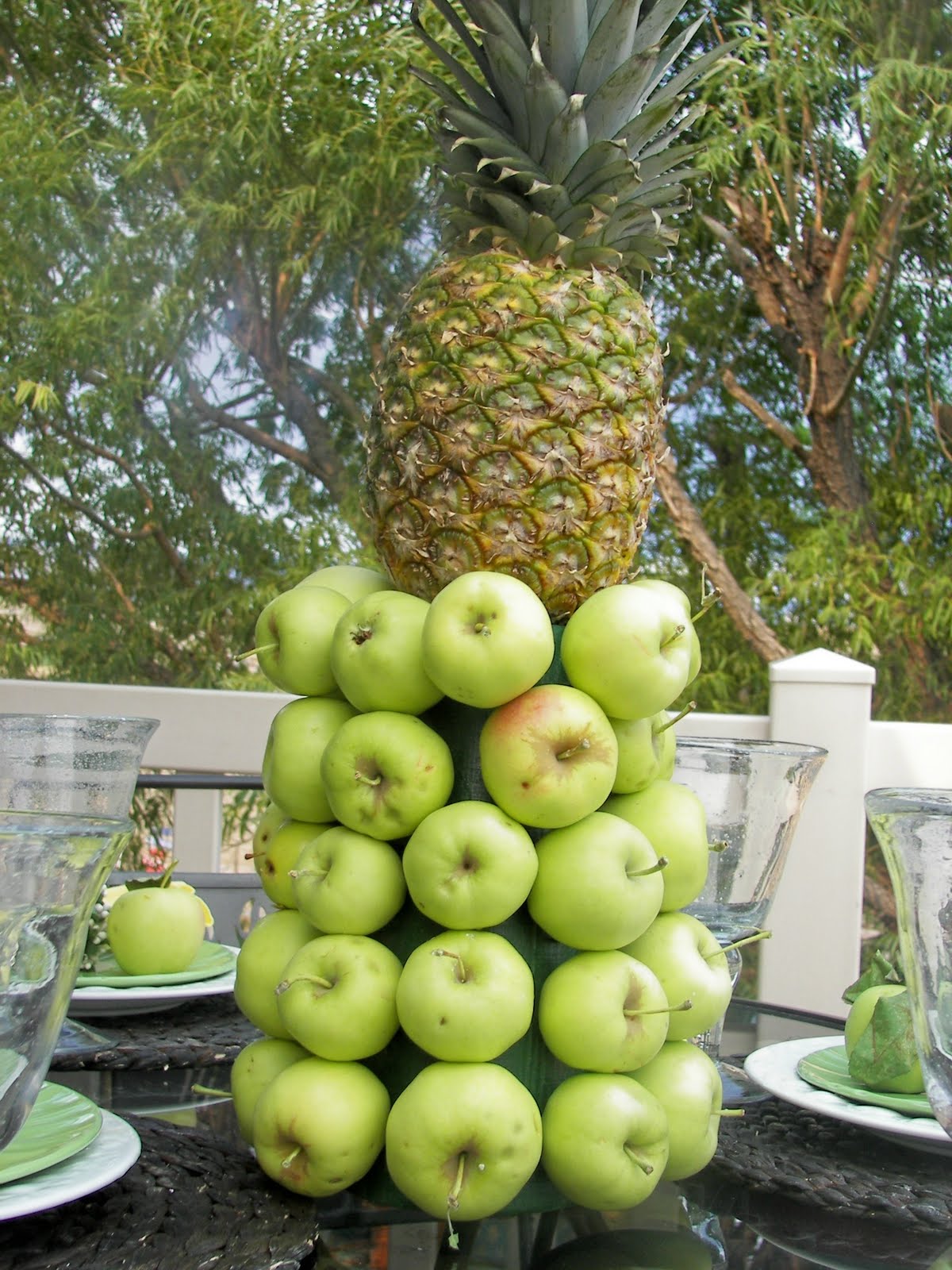 Red Couch Recipes: Welcome Autumn Tablescape