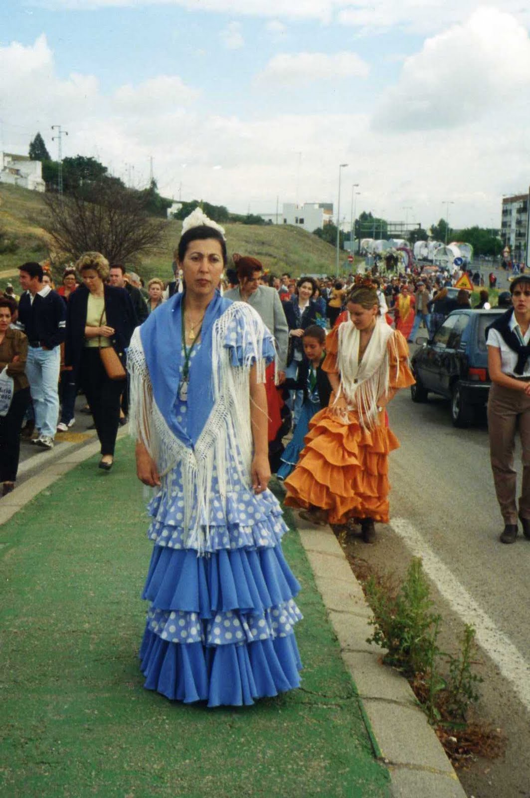 FAMILIA PEREGRINA ROCIERA: VESTIDOS ROCIERO AÑO 2000