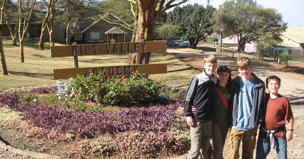 ParadoxUganda: At the Rift Valley Academy (Kijabe, Kenya)..