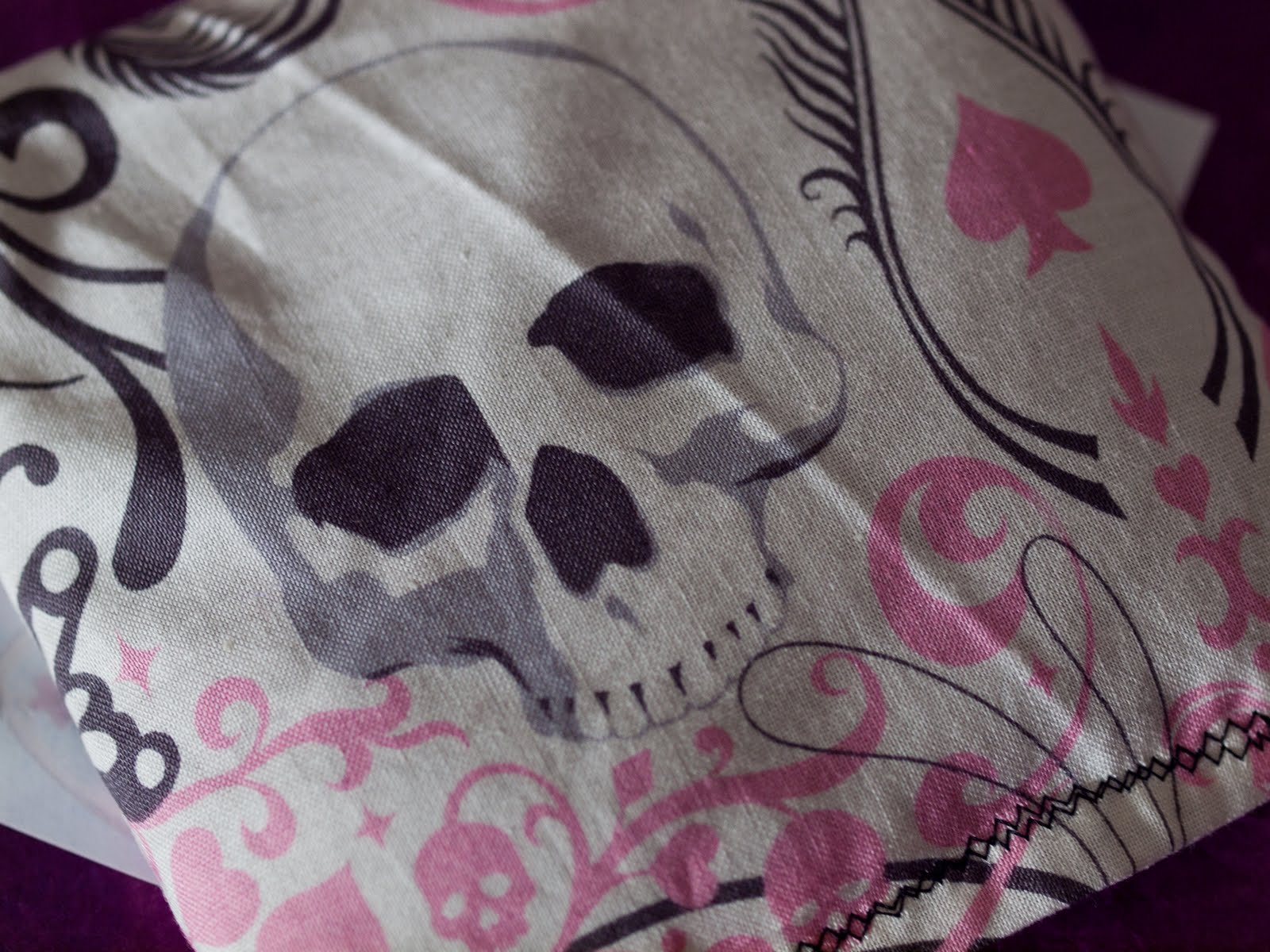 In Love With Handmade: Biting Gnome Boo Boo Bag & Burn Buster!