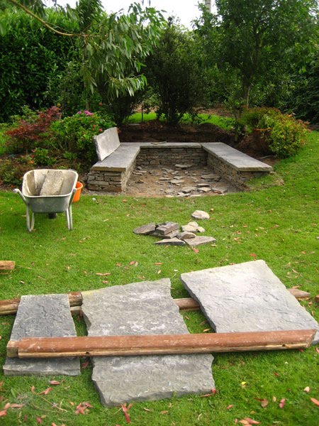 Stone Art Blog: Stone seats, the building process.