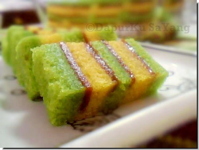 DapurKu SaYang: Kek Lapis Asam Manis Kukus