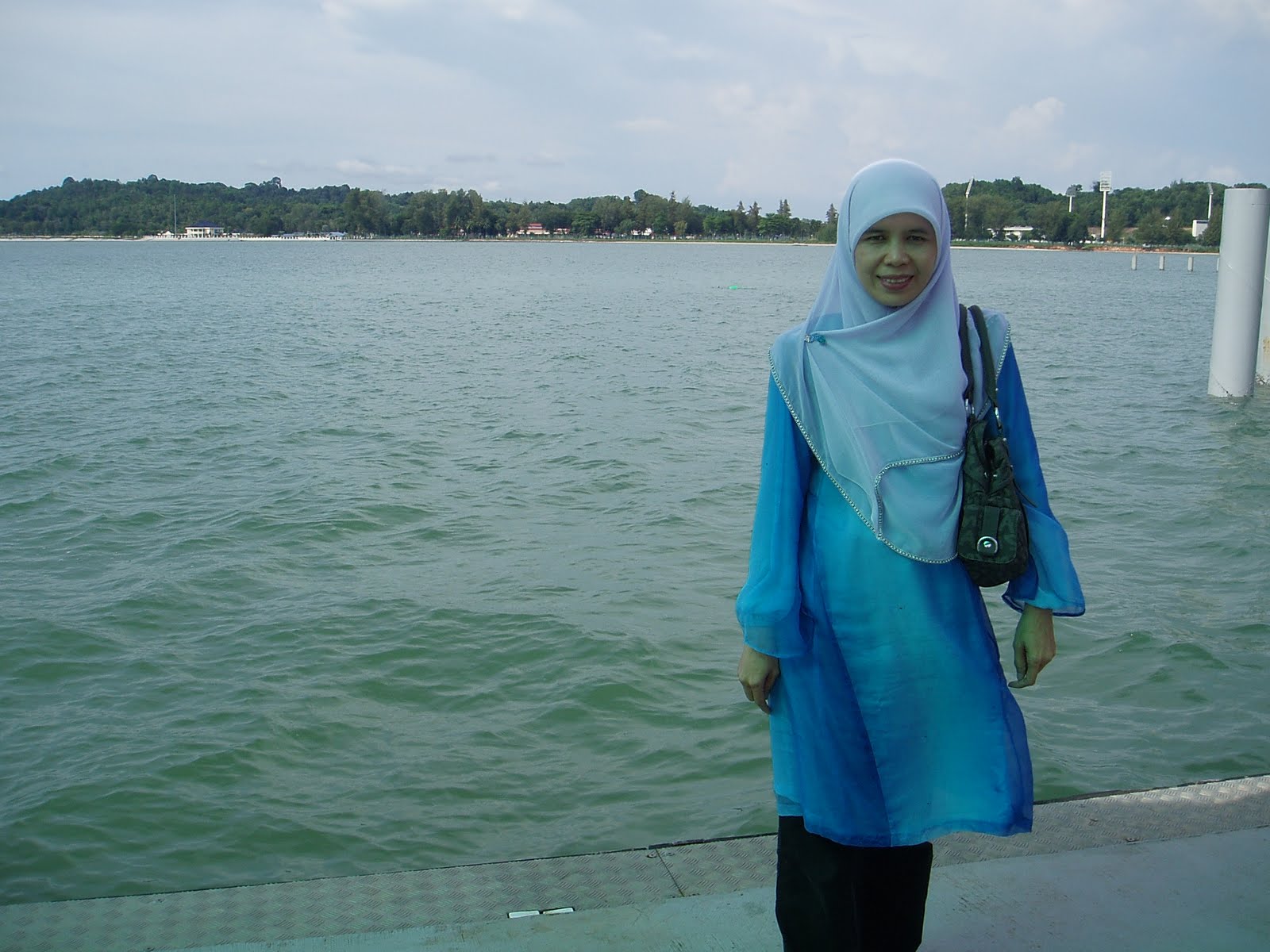 KHABAR DARI MANJUNG: MARINA ISLAND....DI MANJUNG