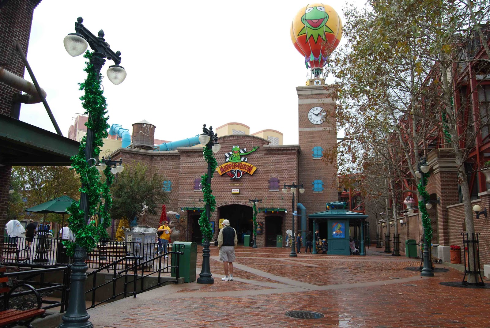 Since this is the park with the Muppets’ only permanent attraction, I ...