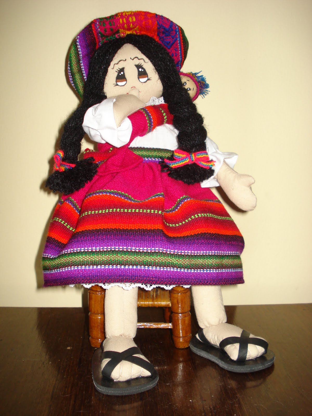 HECHO EN TELA POR VICKY: CHOLITA ROCIO CON BEBE