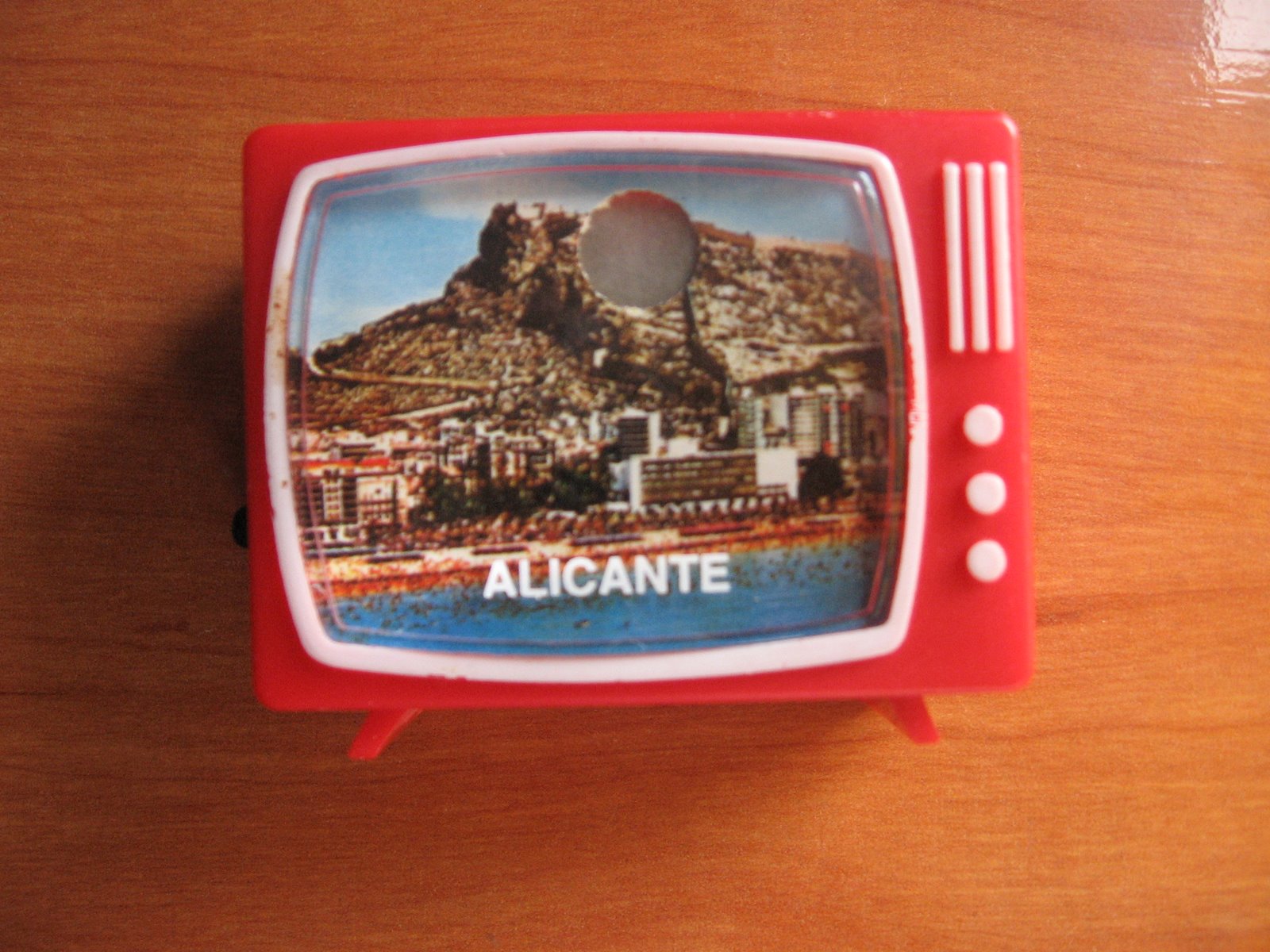 EL KIOSKO DE AKELA: LA TELE DE TU CIUDAD