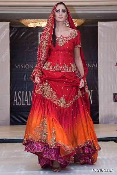 Mentes Imundas e Belas: Modelos indianas na passarela