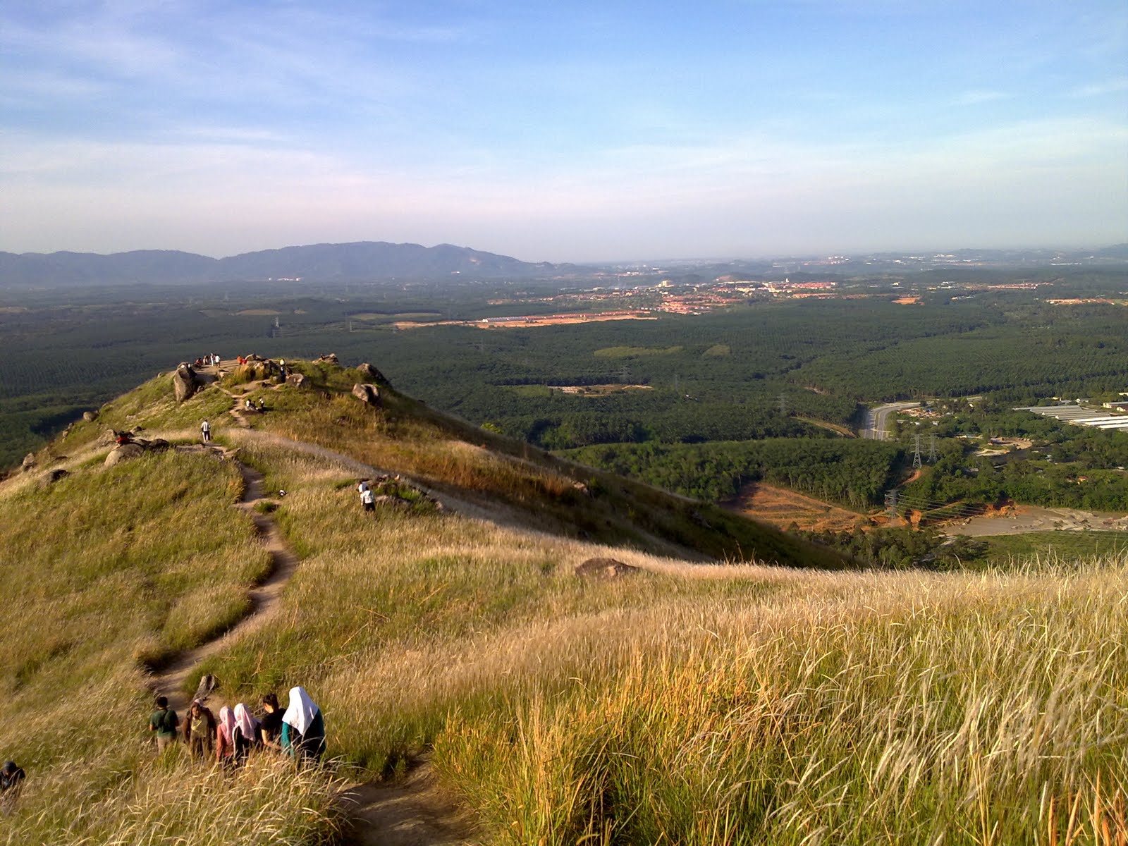 RAMLI MAT NOR: PENDAKIAN BUKIT BROGA DAN GUNUNG TOK WAN