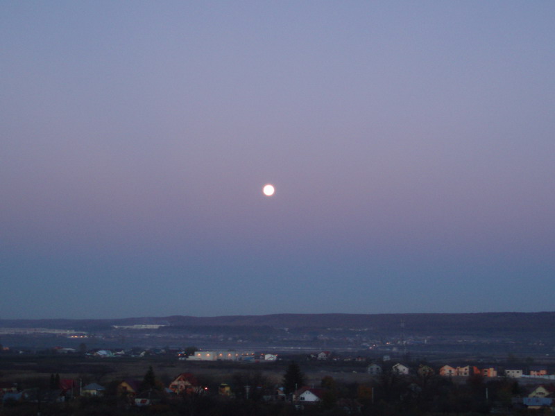 Blogul Simonei: De ce îmi doresc un Nikon şi multe obiective. Poze cu ...