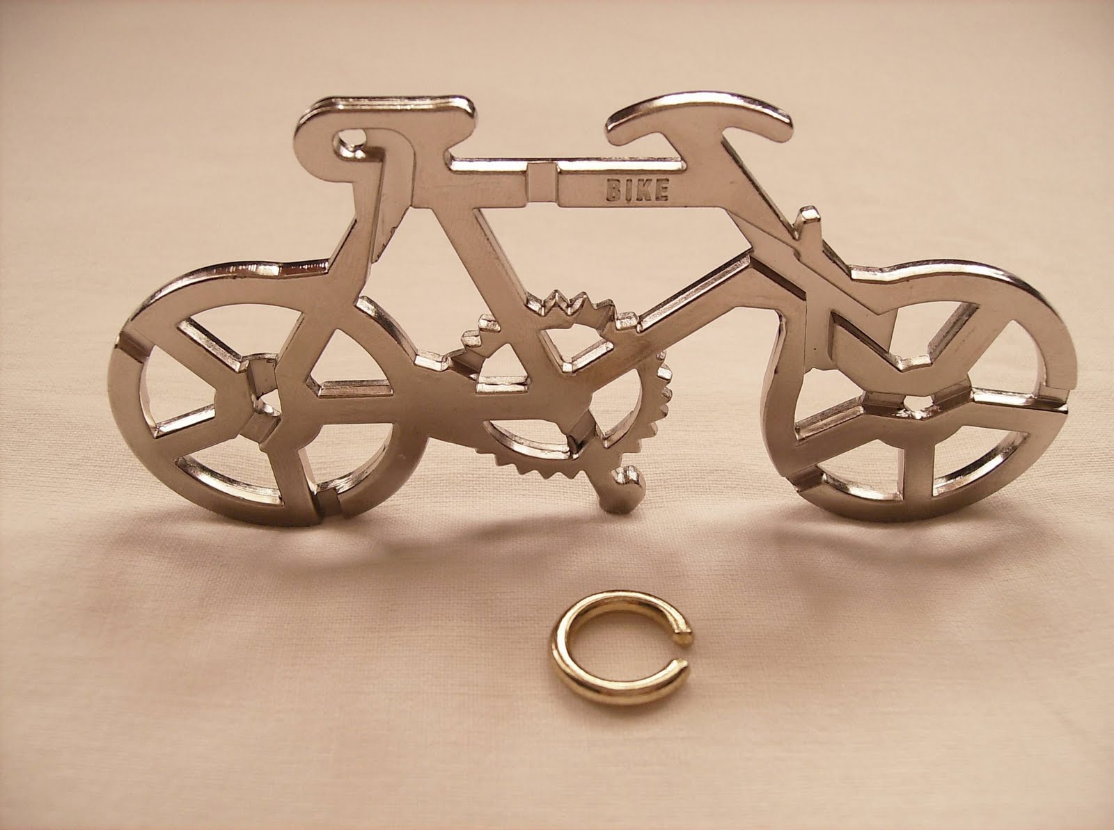 Gabriel Fernandes' Puzzle Collection: Cast Puzzles by Hanayama