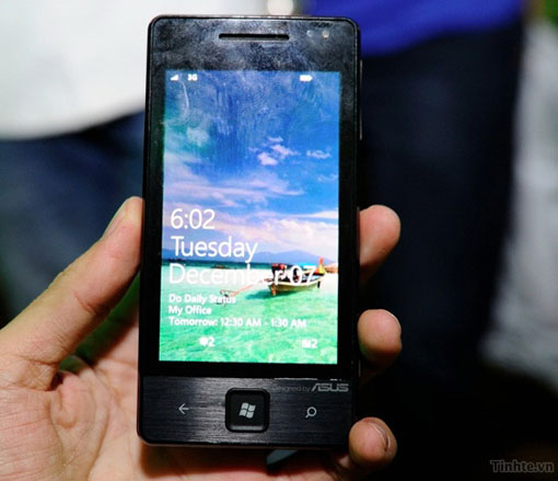 Latest Mobiles News and Reviews...: ASUS E600 Windows Phone 7 Smartphone
