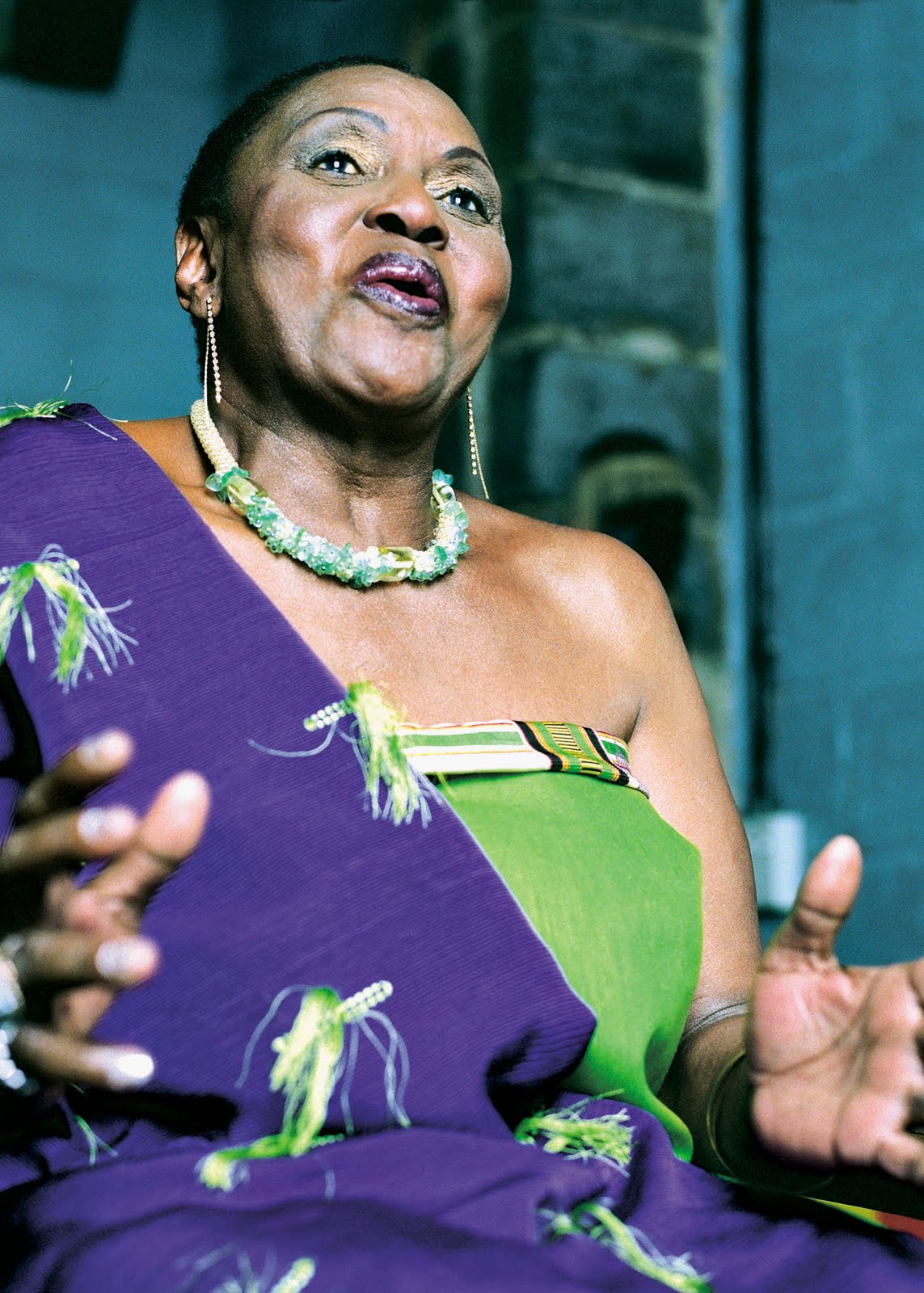 Top Auto Verifi: MIRIAM MAKEBA IS MAMA LEGEND 2010