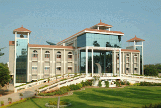 SMVEC- About Sri Manakula Vinayagar College. | Adengappa