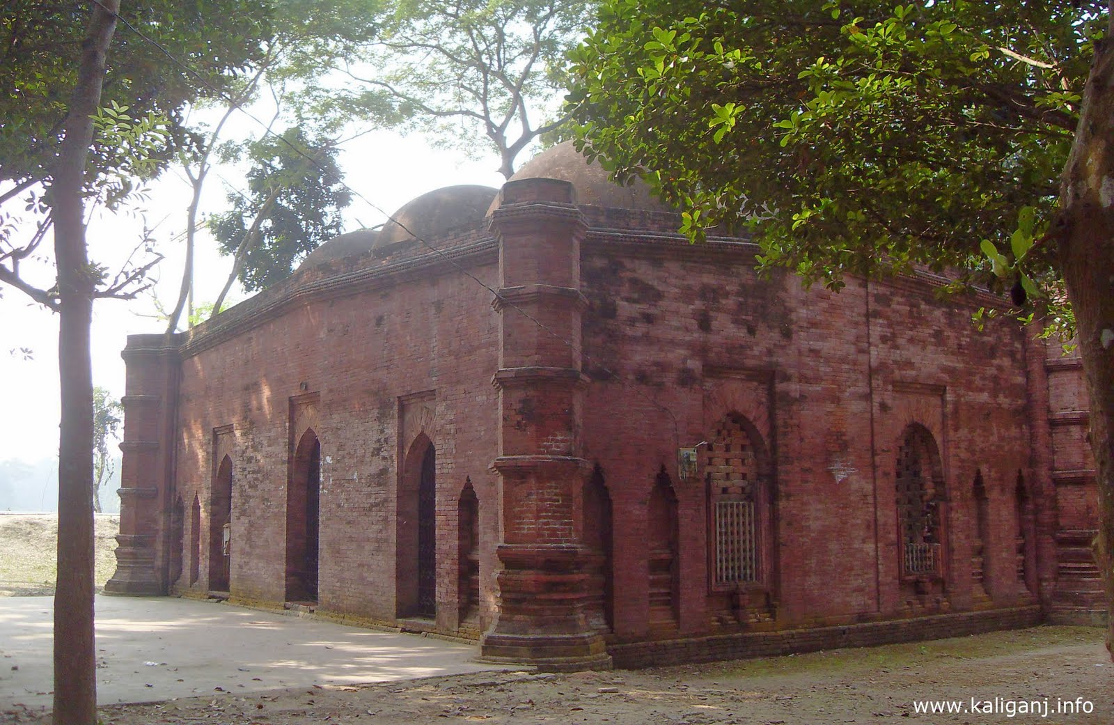 Living in Kaliganj: Historical places in Kaliganj, Jhenidah