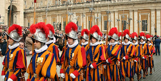 Gaz: The Uniform of the Swiss Guards