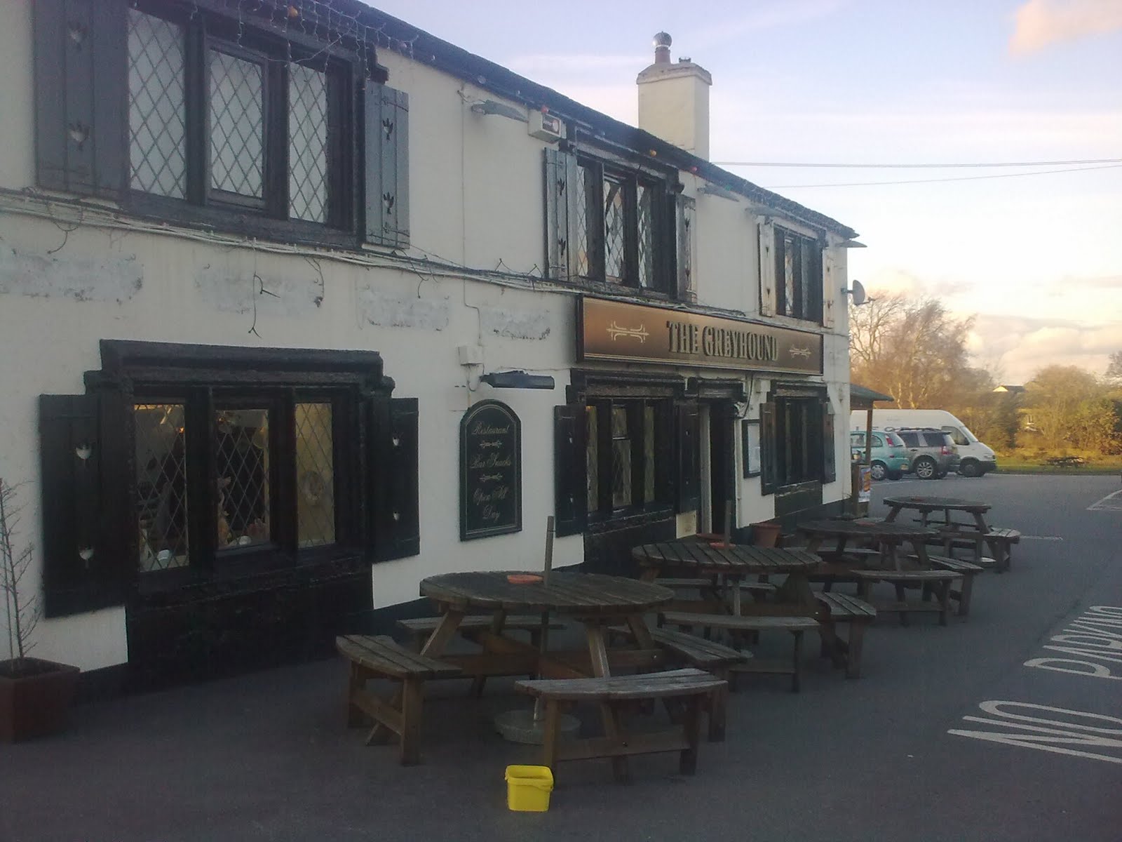 LEEDS FOOD LEADS: The Greyhound, Tong village