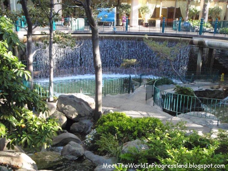 Meet The World: The Disneyland Hotel: Part 1 - Waterfalls and Caves