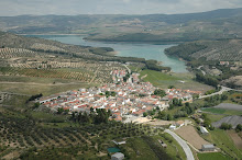 Blog Arenas del Rey: El retablo vuelve al altar mayor.