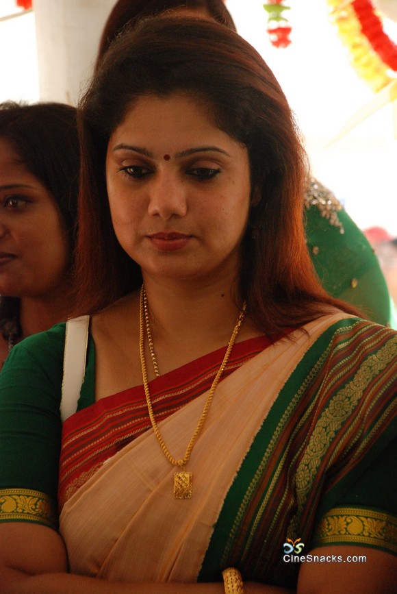 cute photos: Actress Yuvarani new photos