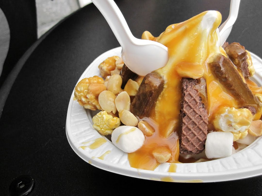 Chaos, disorder and cupcakes: Poutine Glacée : an unexpected frozen treat