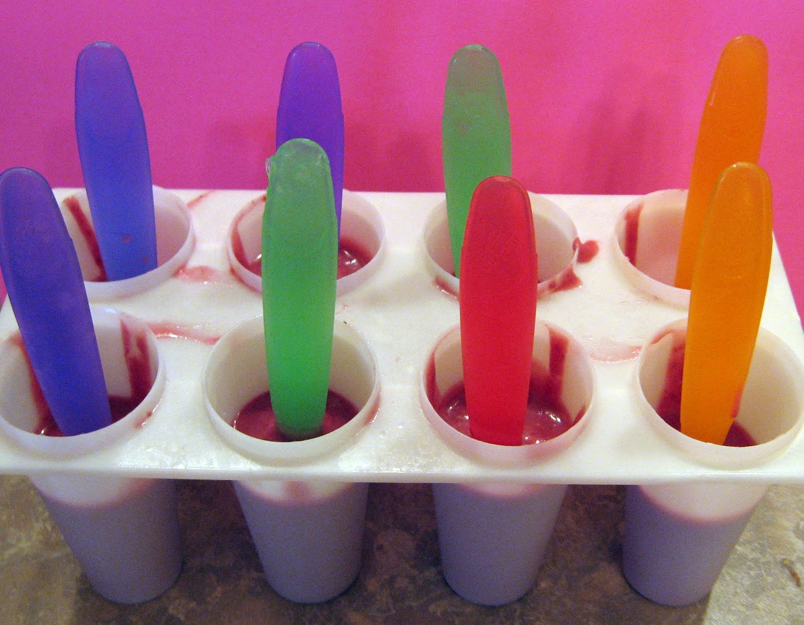Problem Solvin' Mom: Taste of Summer - Peanut Butter & Jelly Popsicles