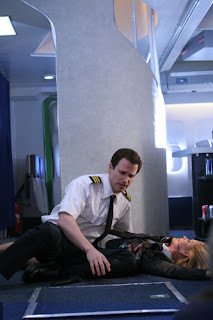 Horror Movies: Flight of the Living Dead : Outbreak On A Plane