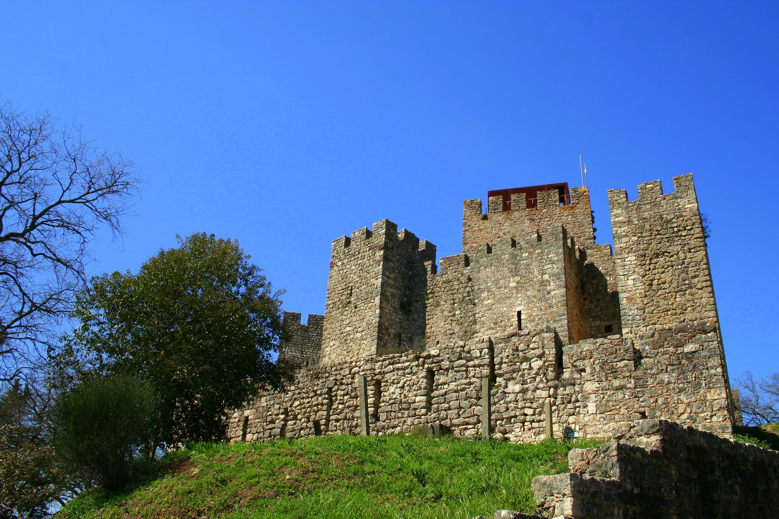 a touch of lisbon: Castelo de Pombal