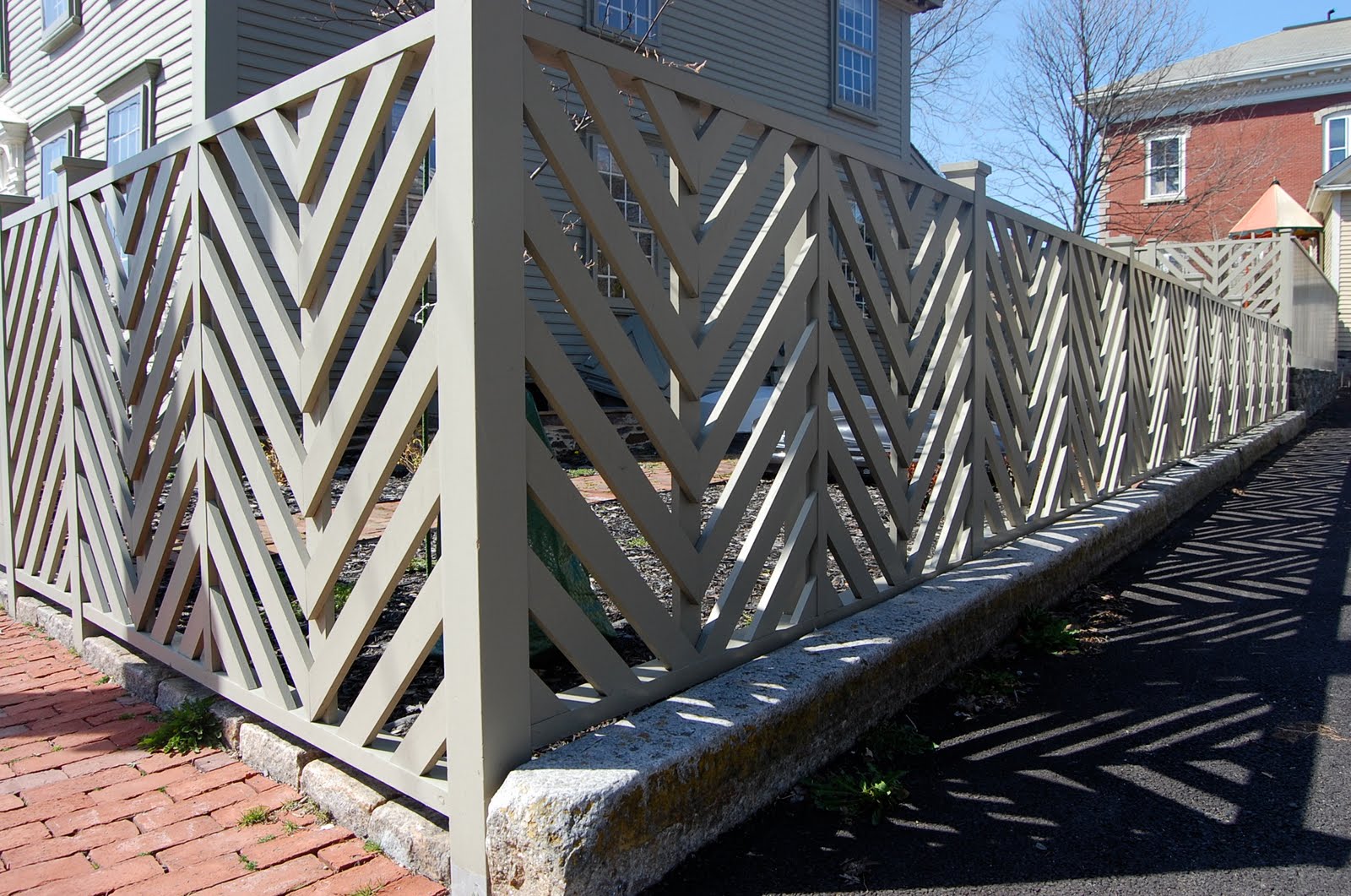 Chateau & Bungalow: Architectural Details: On the Fence