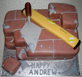Builders/bricks cake?! | BabyCentre