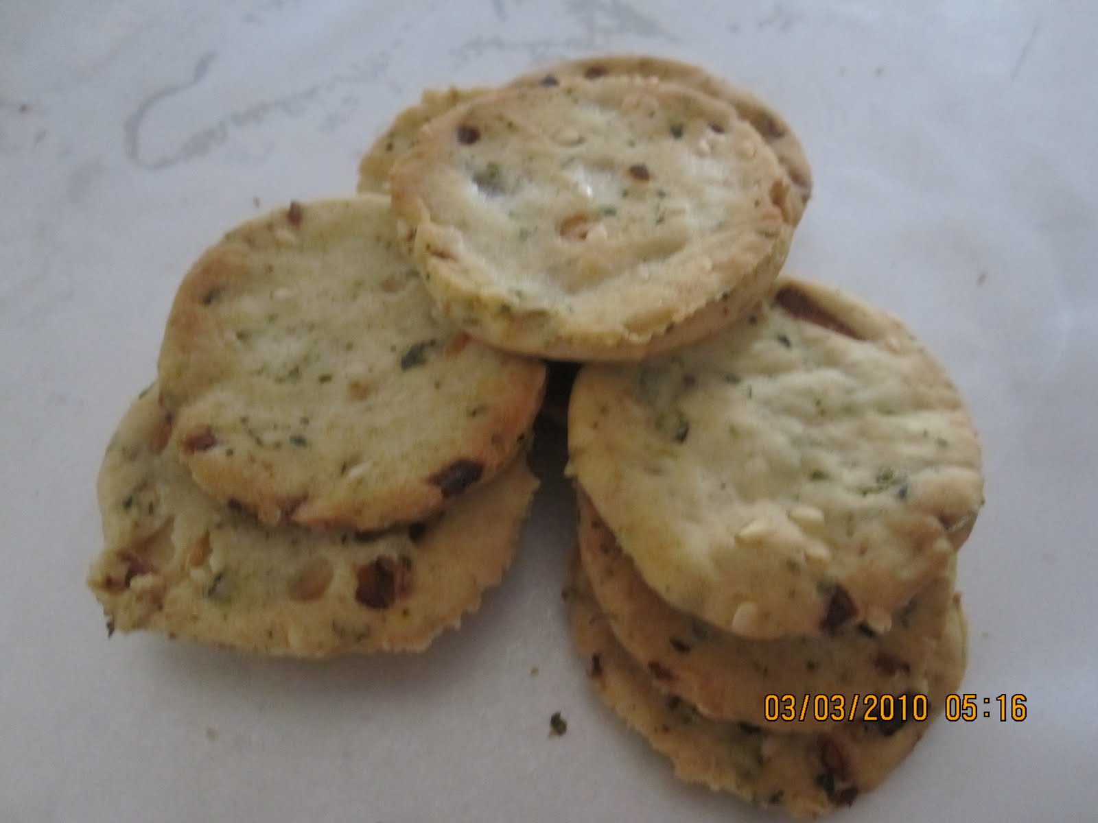 Methi Khara (Methi Crackers) ~ Tamalapaku