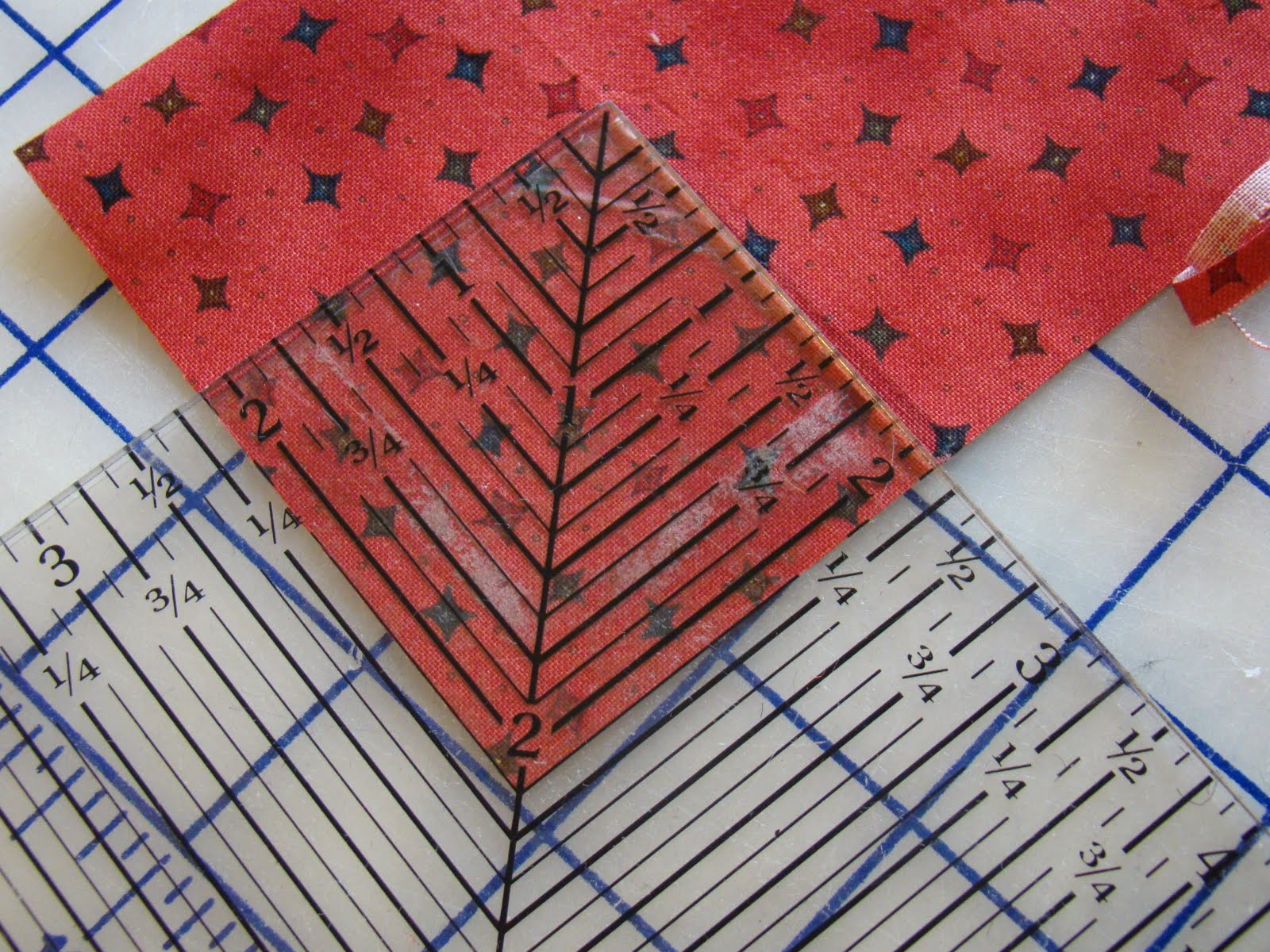 Molly's Place: FEATHERED STAR TUTORIAL