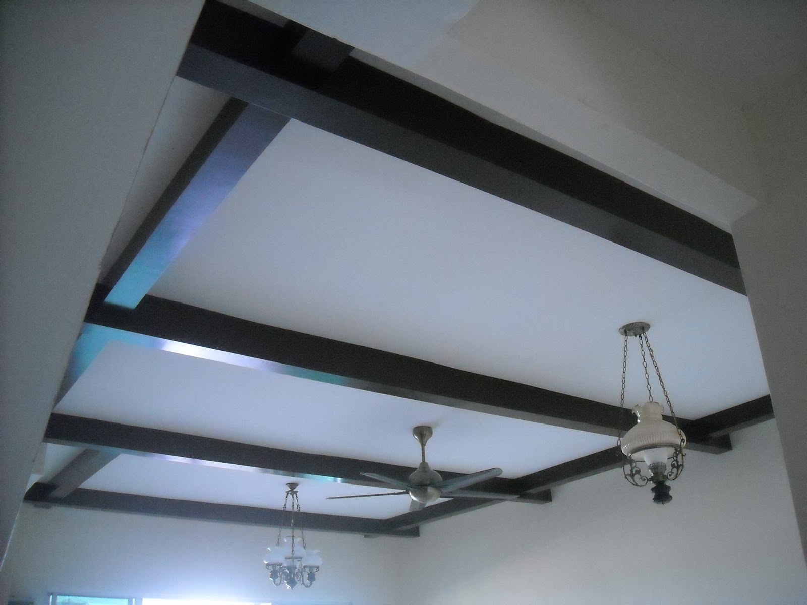 Chengal Kristal: Box-up ceiling