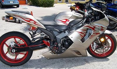 2006 Kawasaki Ninja ZX6R/636 Customized - Gambar Modifikasi Motor Terbaru