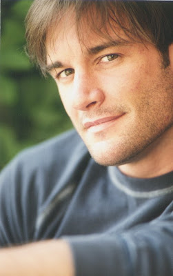 Favorite Hunks & Other Things: Tuesday, December 16, 2008