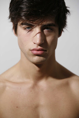 Favorite Hunks & Other Things: Pic Series of the Day: Benjamin Elliott