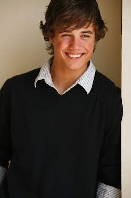 Favorite Hunks & Other Things: Favorite Face of the Day: Colton Hobizal