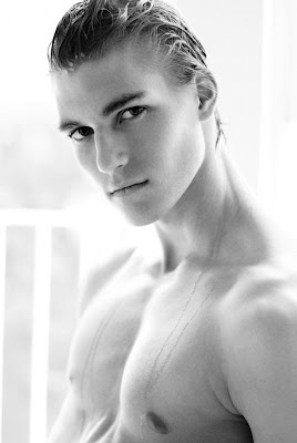 Favorite Hunks & Other Things: New Face of The Day: David M Thomas