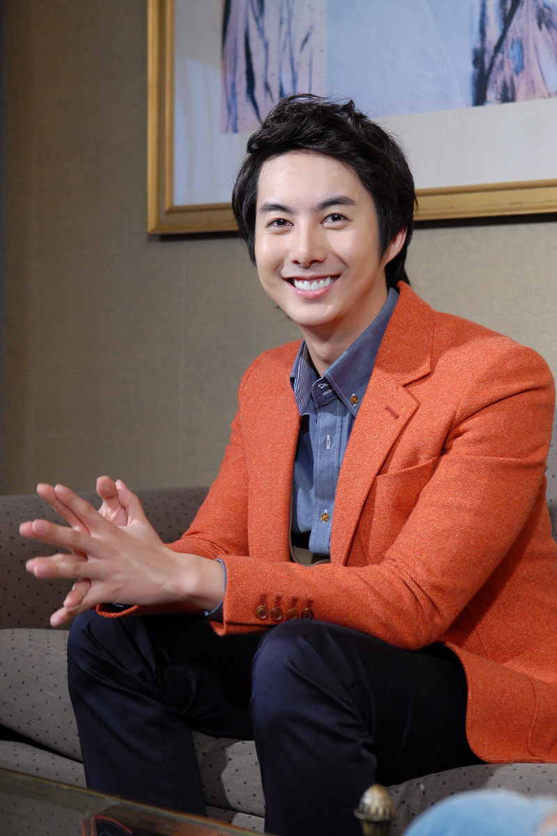 Forever With SS501: Kim Hyung Jun in Various Taiwan News