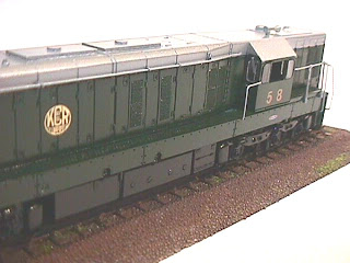 阿Lam: Kitbashing an EMD G16 model in HO scale