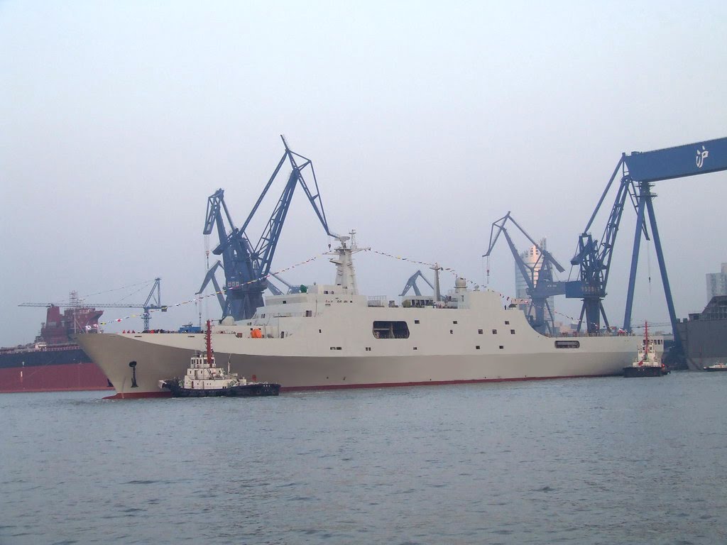 TUGU IRENG: TYPE 071 ( YUZHAO CLASS ) PEOPLE'S LIBERATION ARMY NAVY
