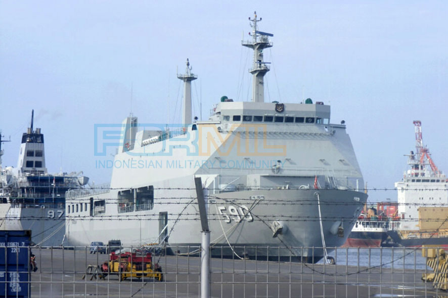 TUGU IRENG: MAKASSAR CLASS LPD TNI ANGKATAN LAUT