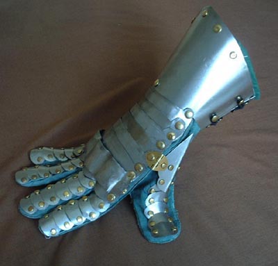 The Book of Worlds: Artifact: Thunderer's Gauntlet