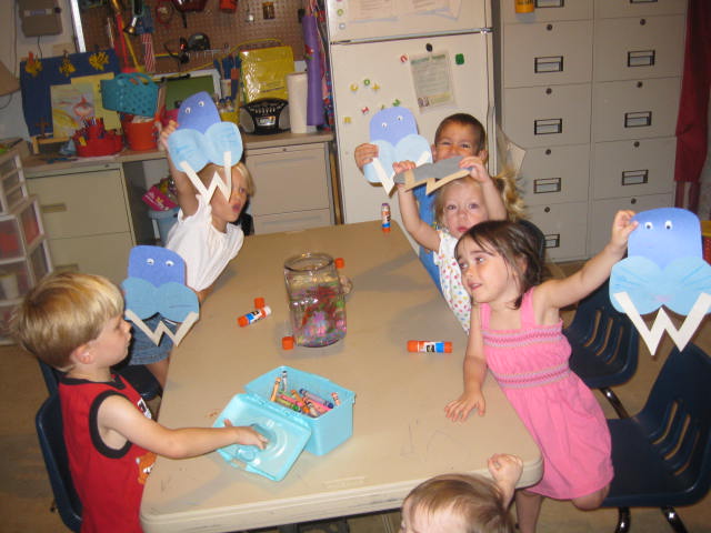 SOMEWHAT ORGANIZED, SLIGHTLY CRAFTY TOT TEACHER...and Mommy: Thursday ...