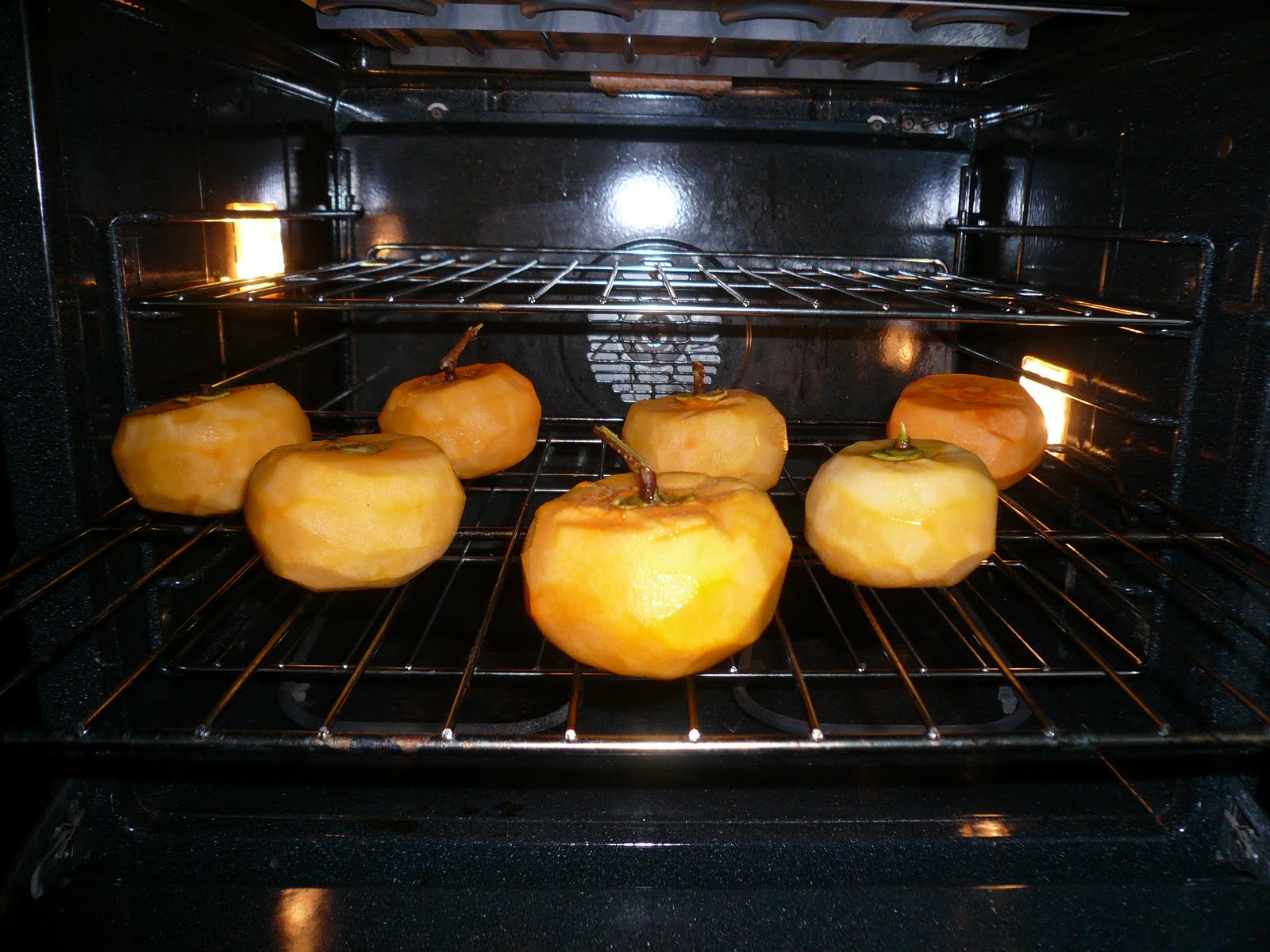 Domestic Felicity: Dried Fuyu Persimmons