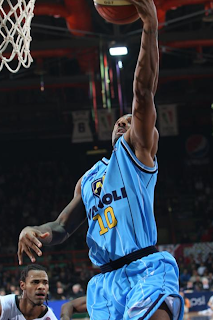 The Hoop: Orleans announced Troy Bell